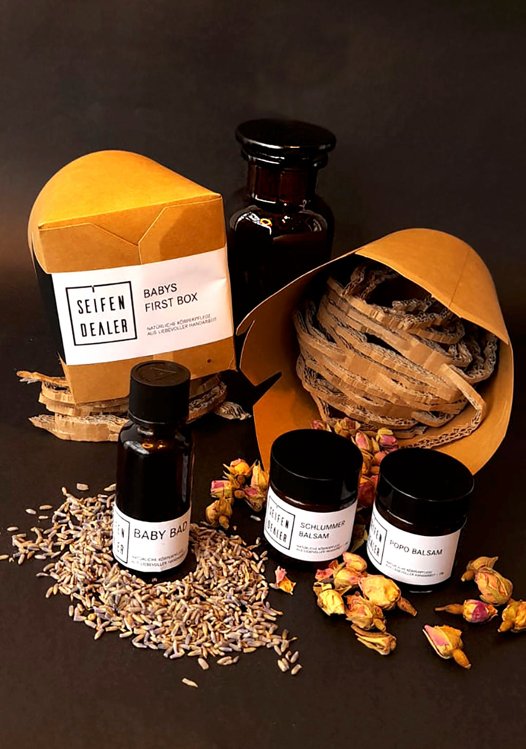 FIRST BABY BOX – House of sisters